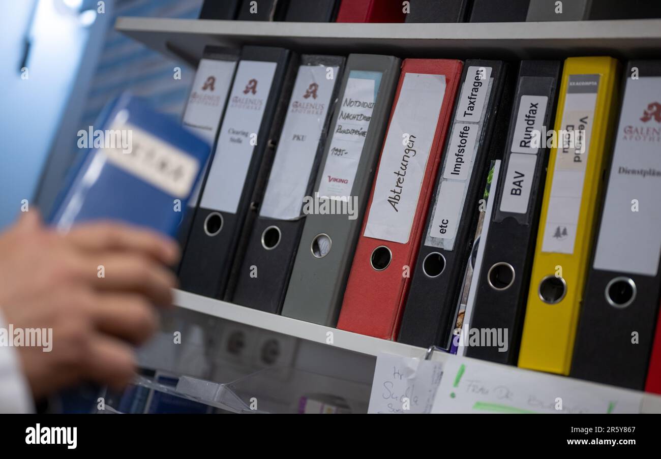 Berlin, Germany. 05th June, 2023. Numerous file folders with documents ...
