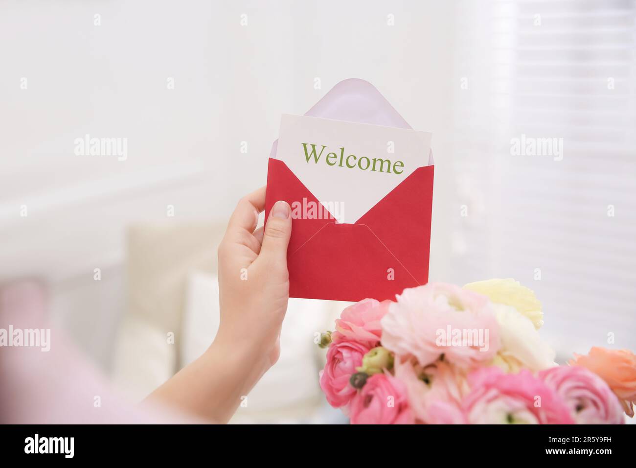 Welcome home card with flowers hi-res stock photography and images - Alamy
