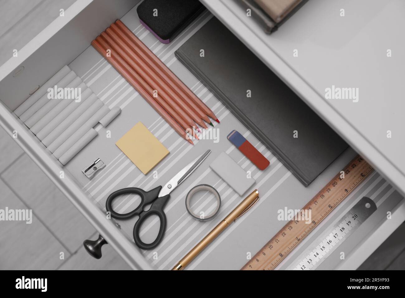 Open drawer sketch hi-res stock photography and images - Alamy