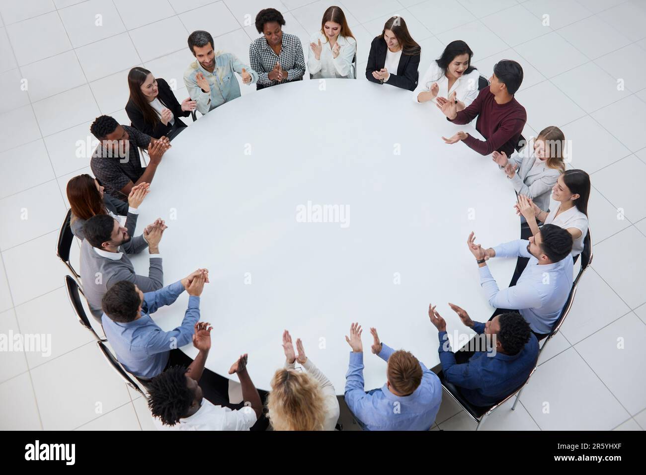 Interview round table discussion hi-res stock photography and images ...