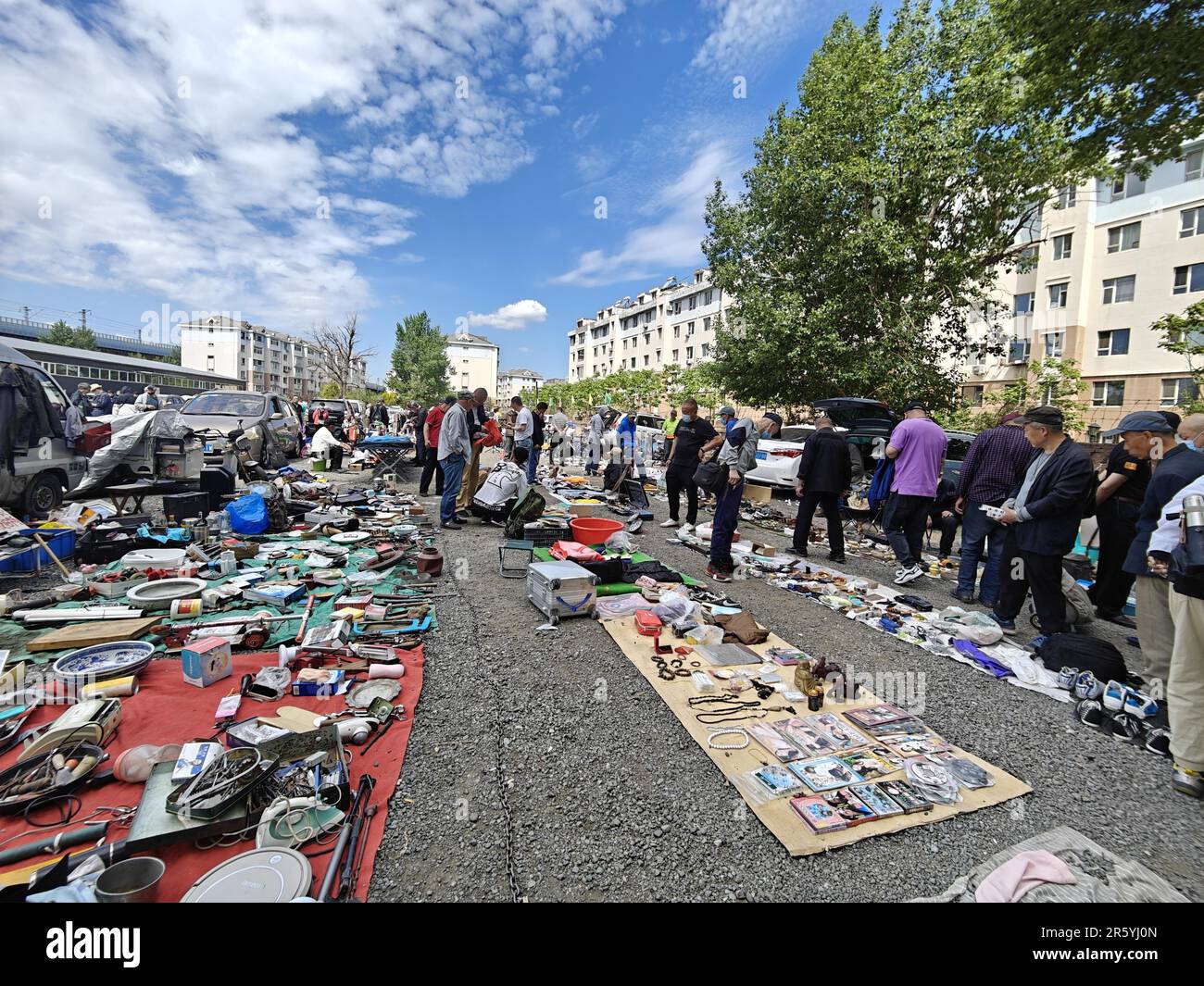 Visit the largest second-hand market in Changchun City, northeast China ...