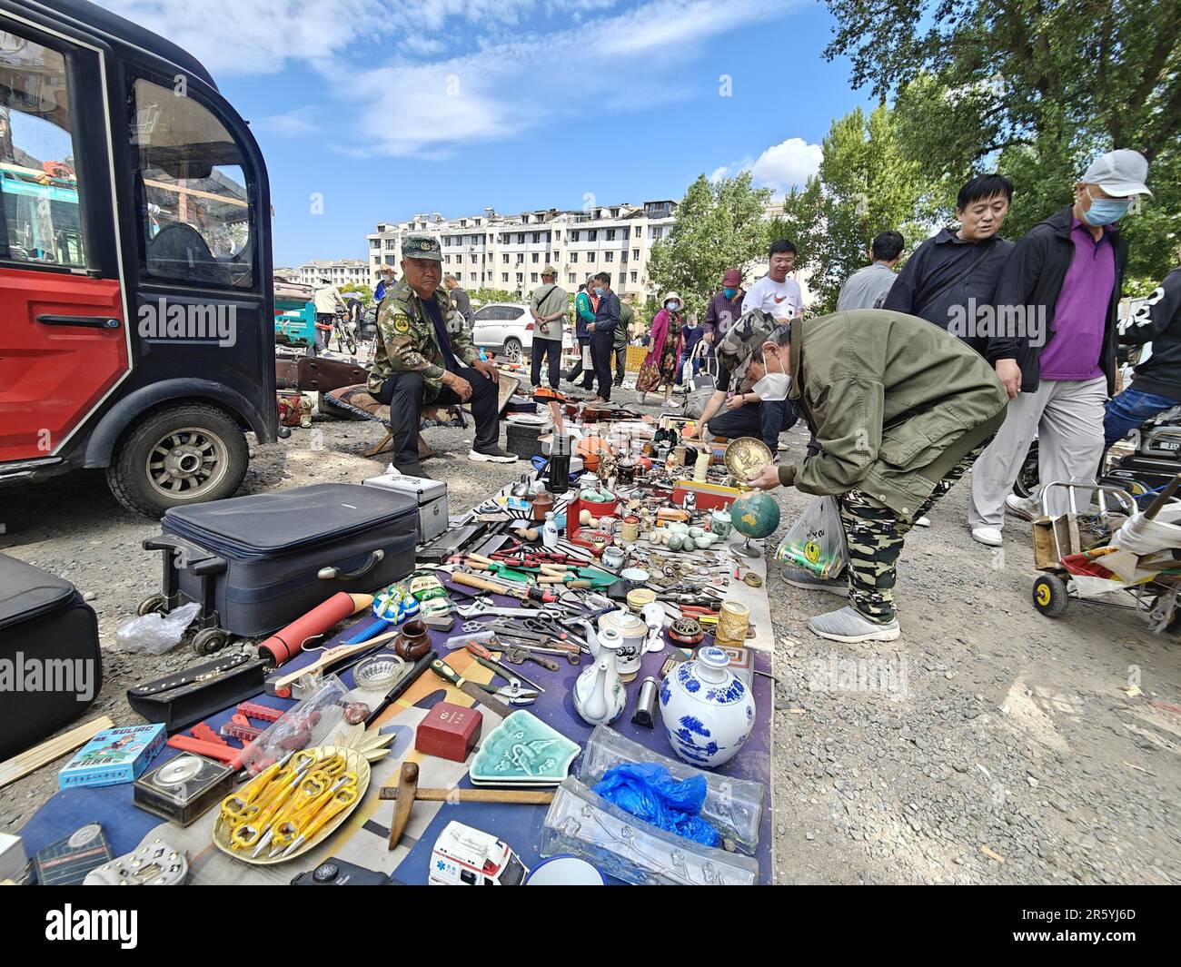 Visit the largest second-hand market in Changchun City, northeast China ...