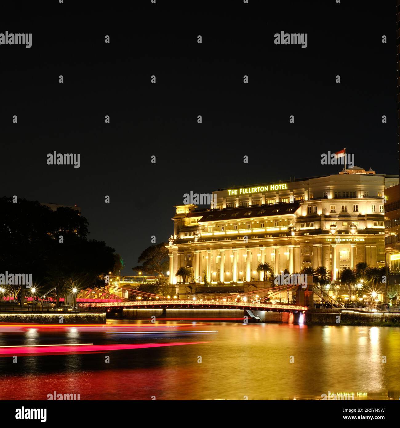 Singapore fullerton hotel river hi-res stock photography and images - Alamy