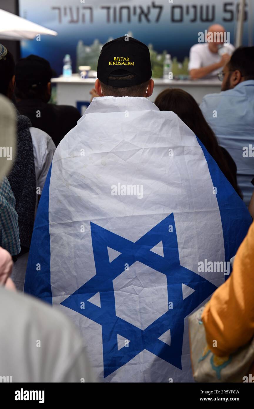Israeli national flag Stock Photo - Alamy