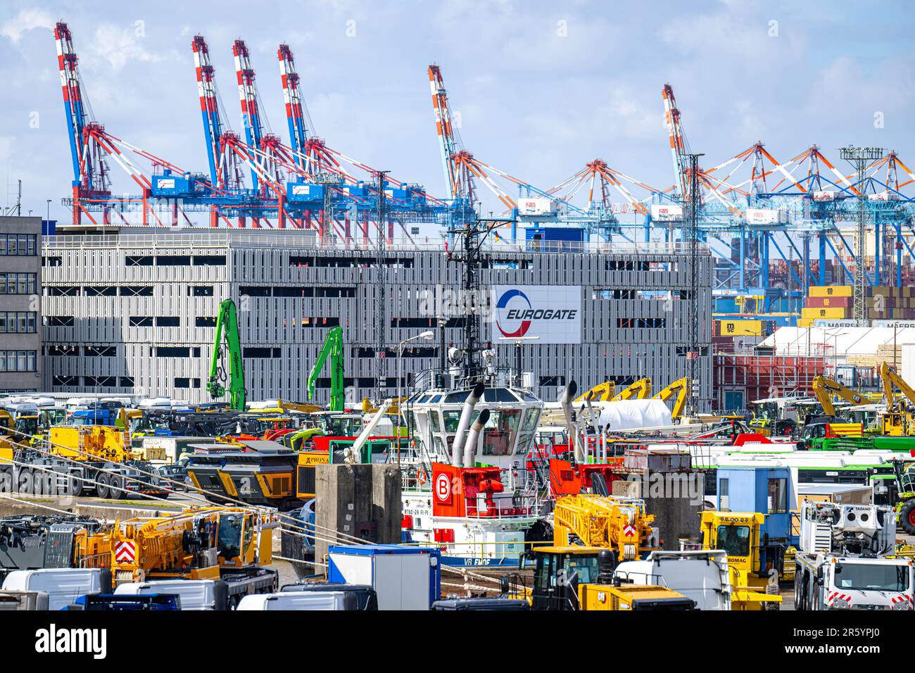 26 April 2023, Bremen, Bremerhaven: The port area of Bremerhaven with the Eurogate Container ...