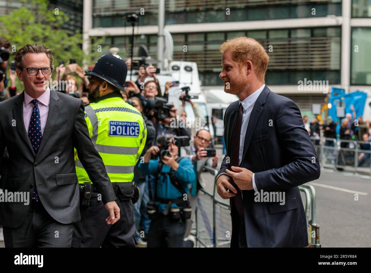 Will give evidence hi-res stock photography and images - Alamy