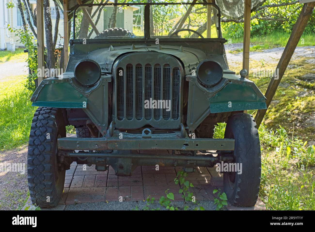 Old military vehicle hi-res stock photography and images - Alamy