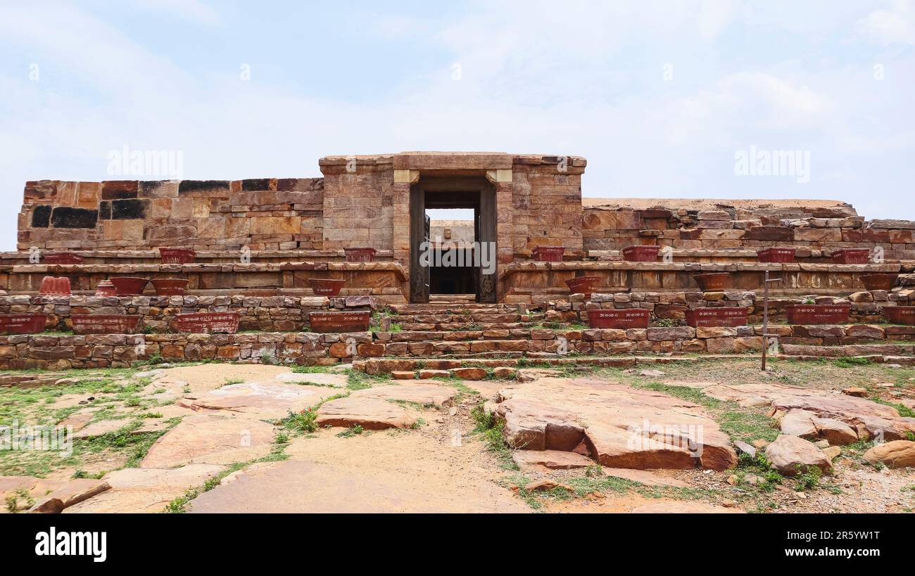 Front View and Entrance of Raghunatha Swamy Temple, Gandikota Fort ...