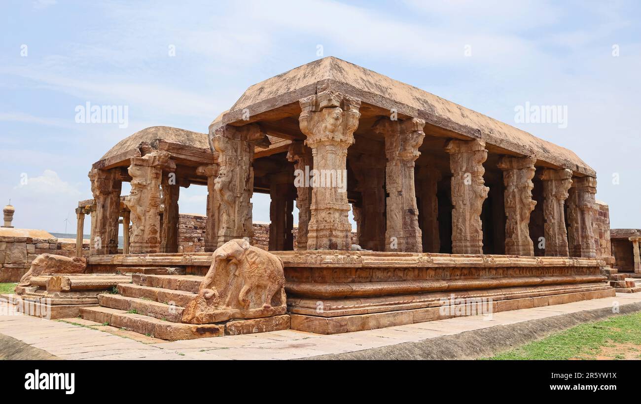 Main Mandapa and Shrine of Raghunatha Swamy Temple, Gandikota Fort ...