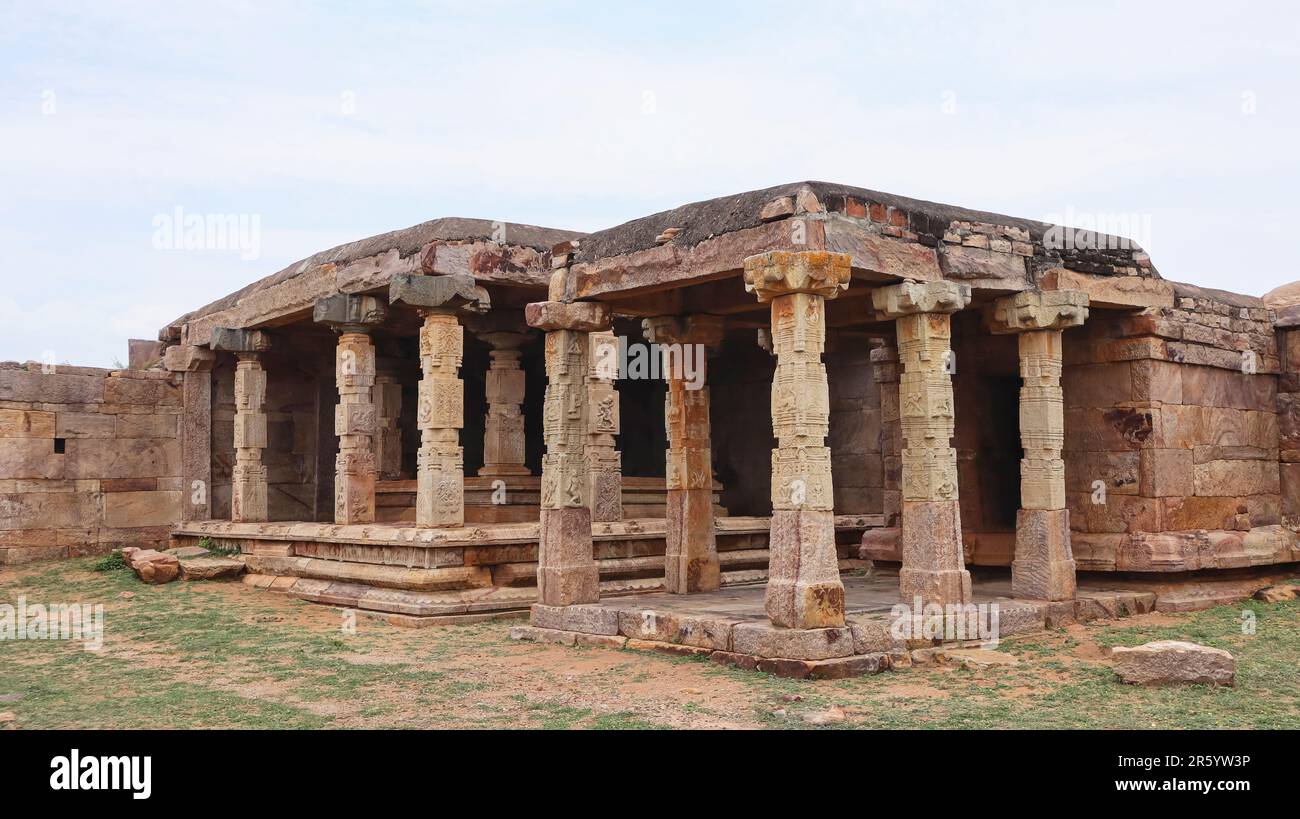 Pillars of Raghunatha Swamy Temple, Gandikota, Kadapa, Andhra Pradesh ...
