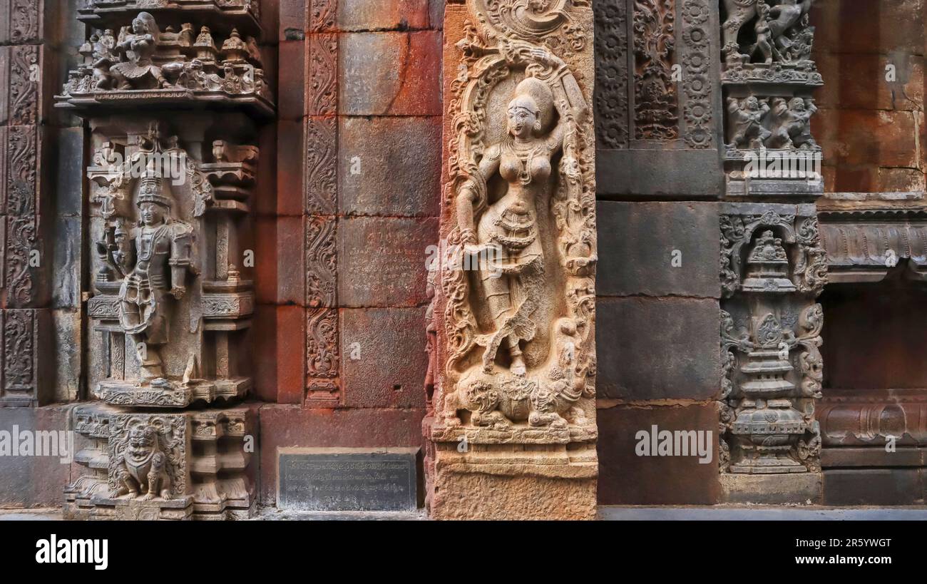 Sculpture of Lord Vishnu and Women on the entrance of Bugga ...