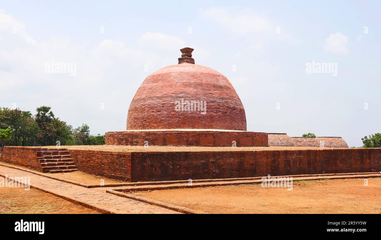 Thotlakonda ancient buddhist monastery hi-res stock photography and ...