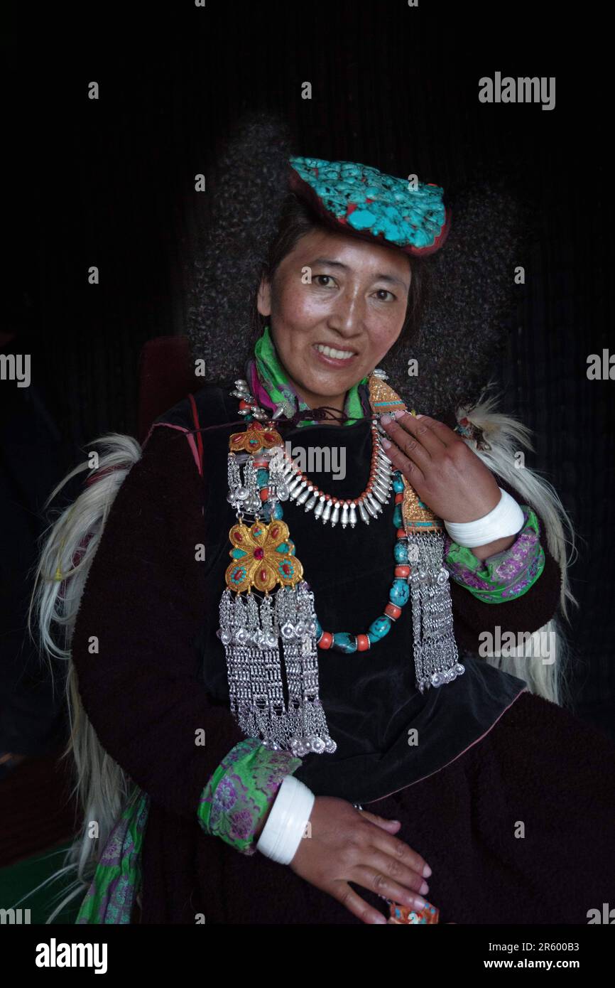 STUNNING images of Brokpa Tribe have been captured in their floral best ...