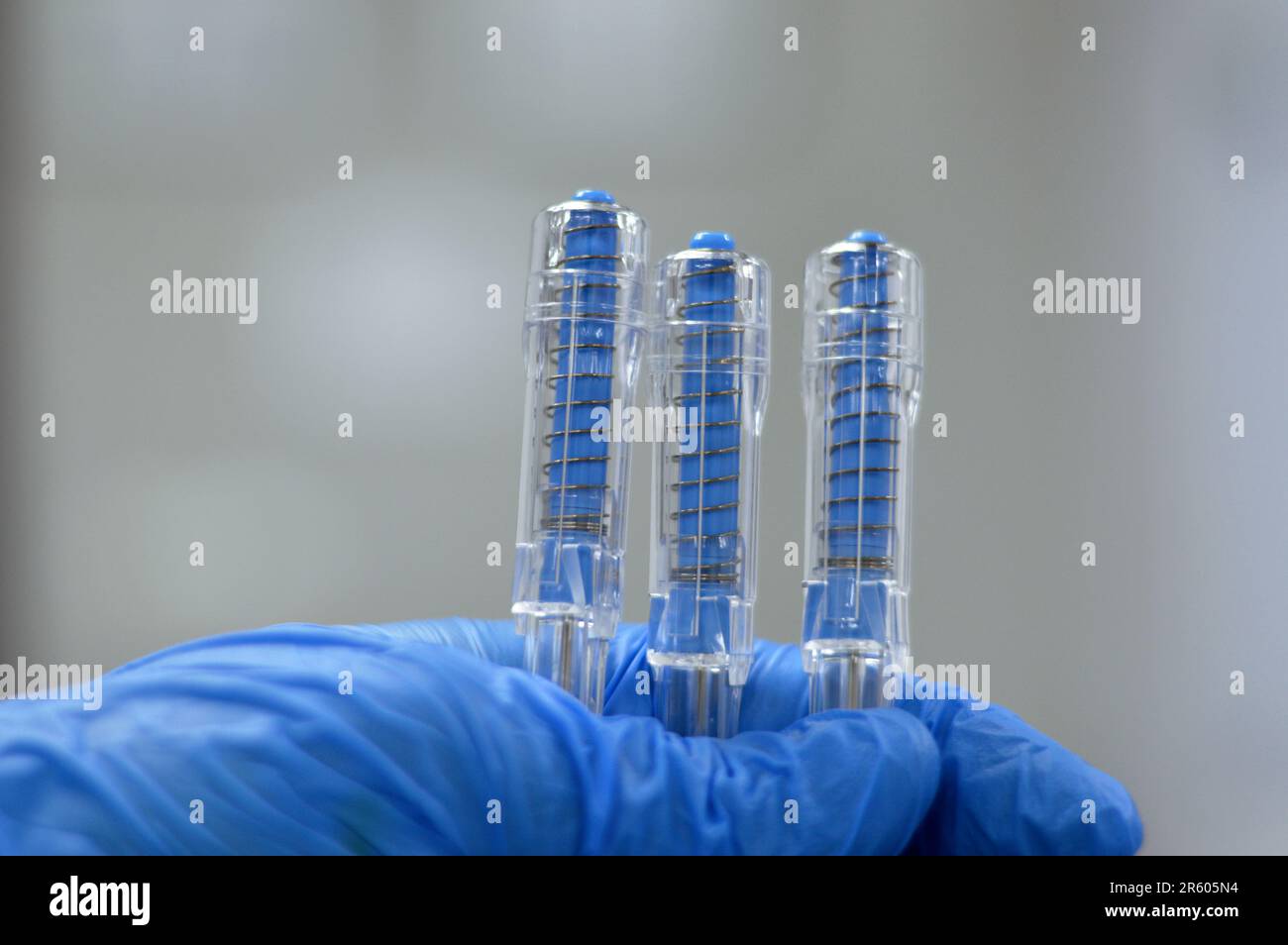 Safe system prefilled syringes, protective needle automatically covered ...