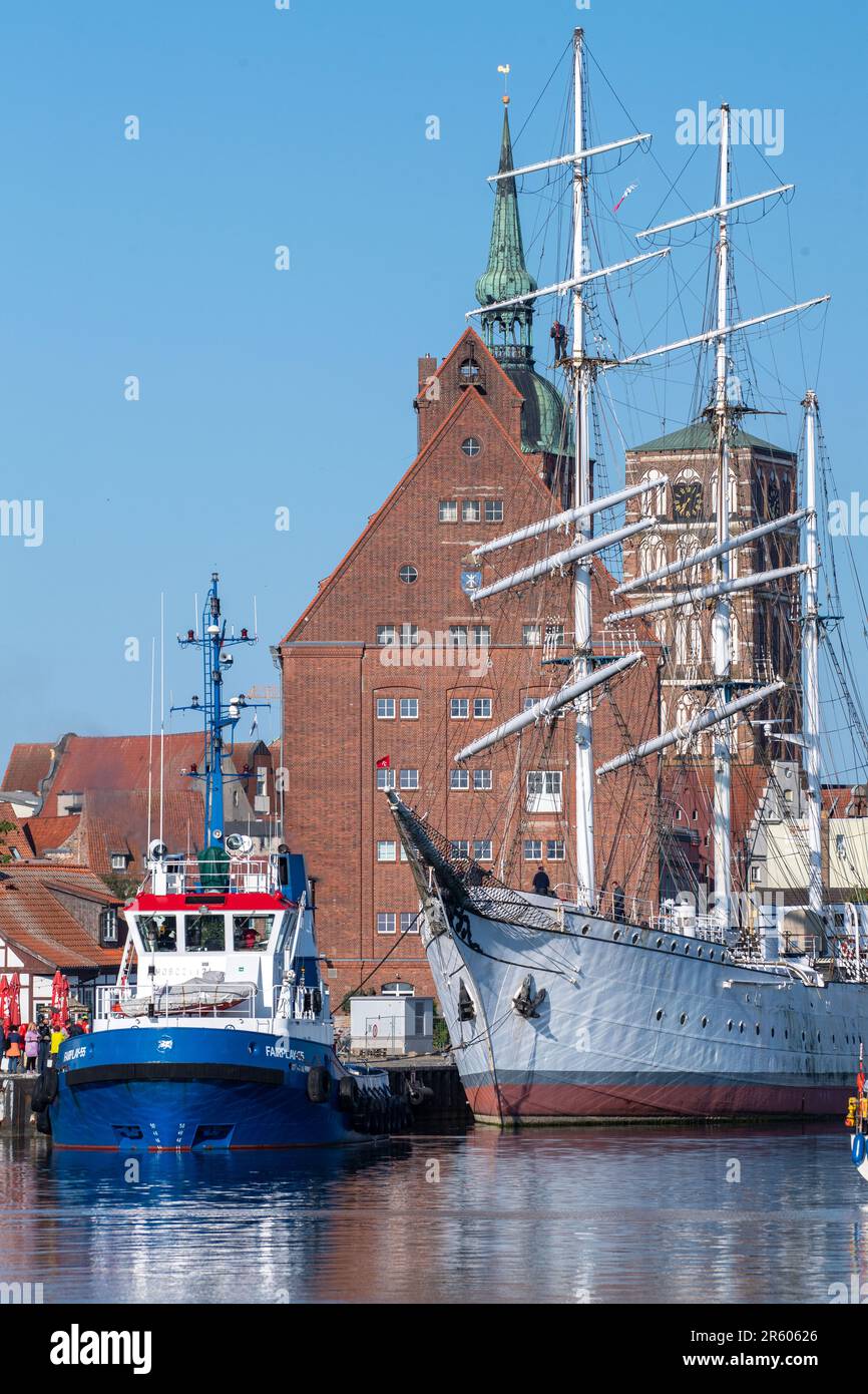 06 June 2023, Mecklenburg-Western Pomerania, Stralsund: The sailing ...