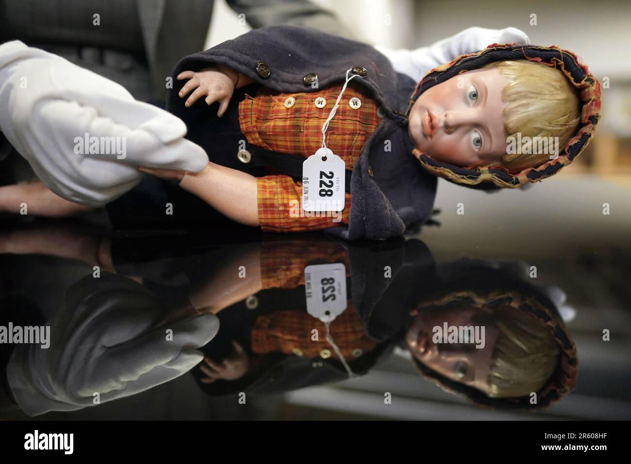 A Kammer & Reinhardt Walter 102 bisque doll on display at Vectis ...