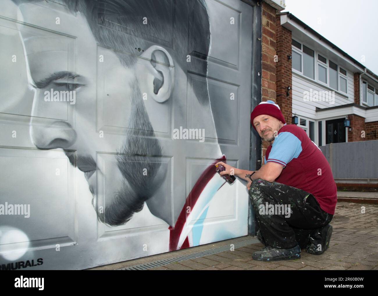 Royston, Hertfordshire, 6th June 2023. West Ham fan and artist Dave ...
