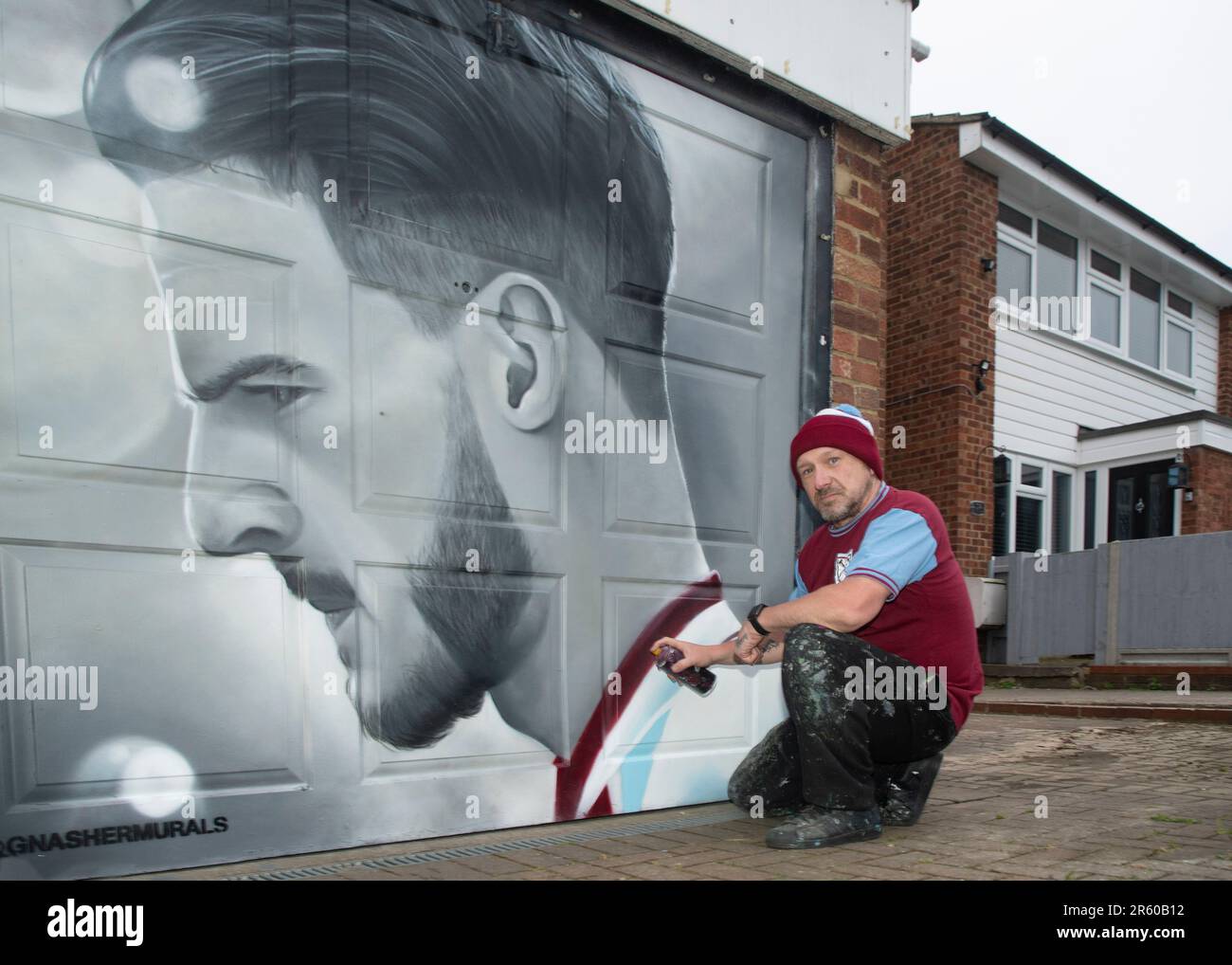 Royston, Hertfordshire, 6th June 2023. West Ham fan and artist Dave ...