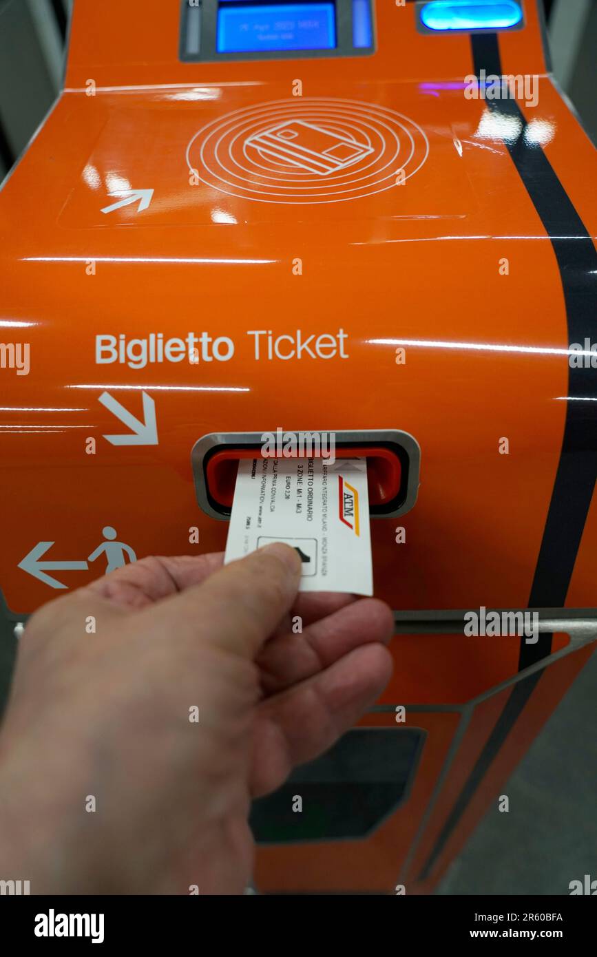 Susa square station, new section of Metro 4 towards Linate Airport ...