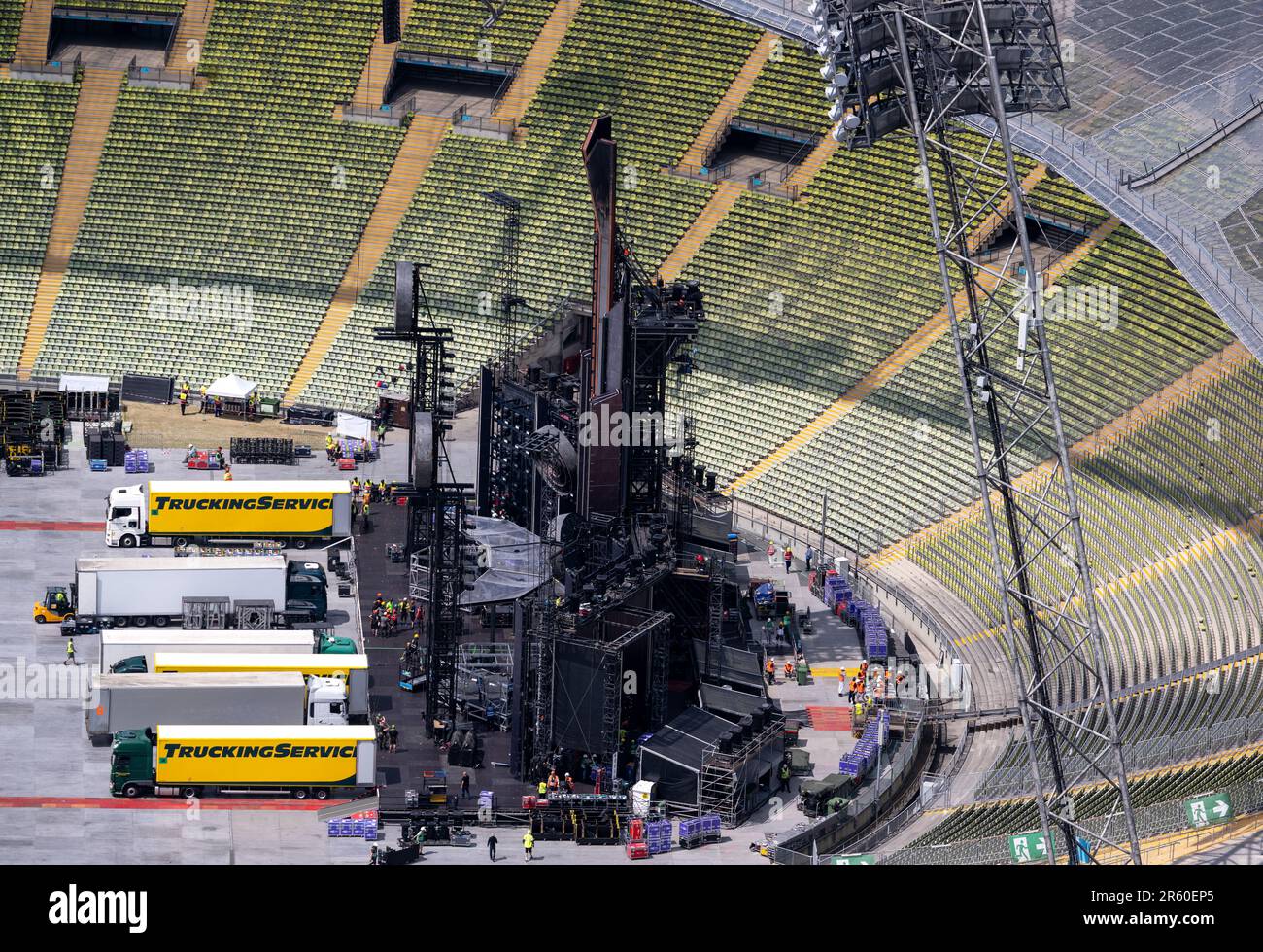 Munich, Germany. 06th June, 2023. Stage technicians build the stage for ...