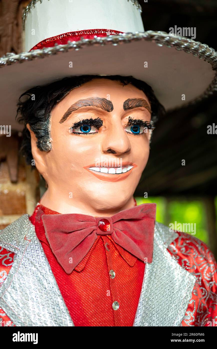 Bonecos Gigantes de Olinda are Carnival Festival Decoration used to ...