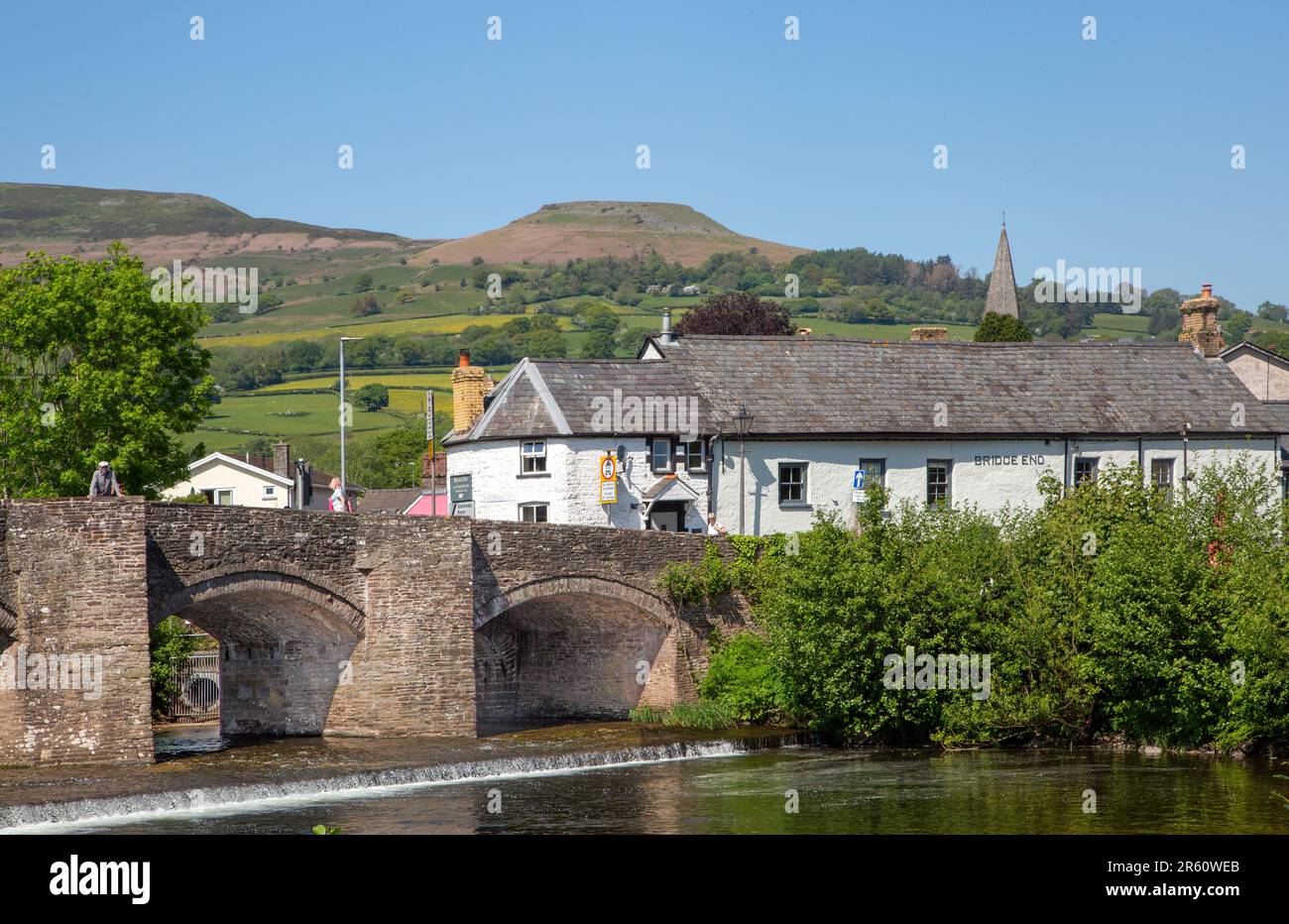 The river Usk flowing under the ancient Crickhowell Bridge in the South ...