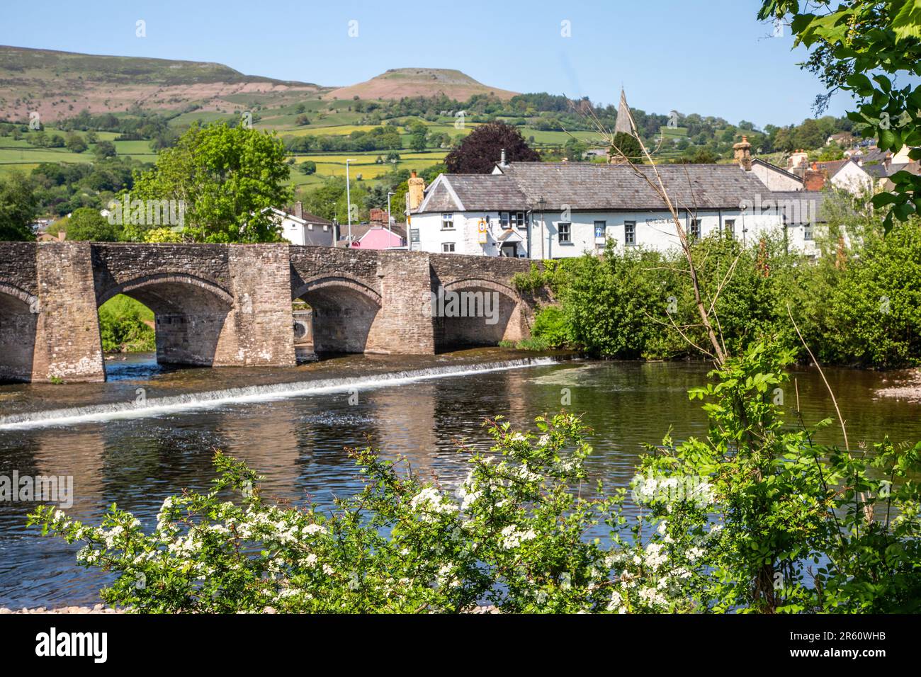 The river Usk flowing under the ancient Crickhowell Bridge in the South ...