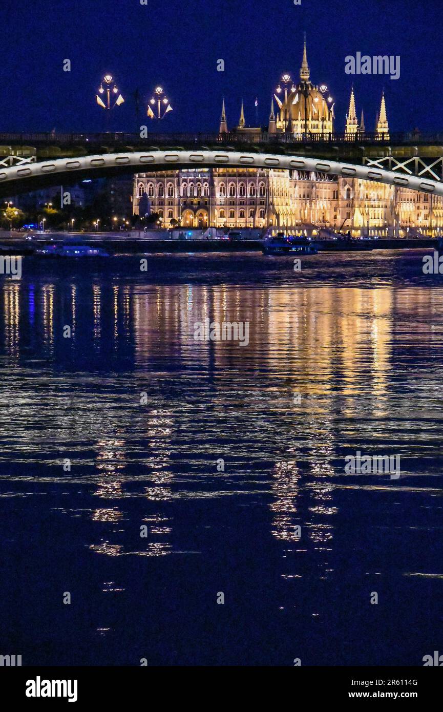 Danube and petofi bridge hi-res stock photography and images - Alamy