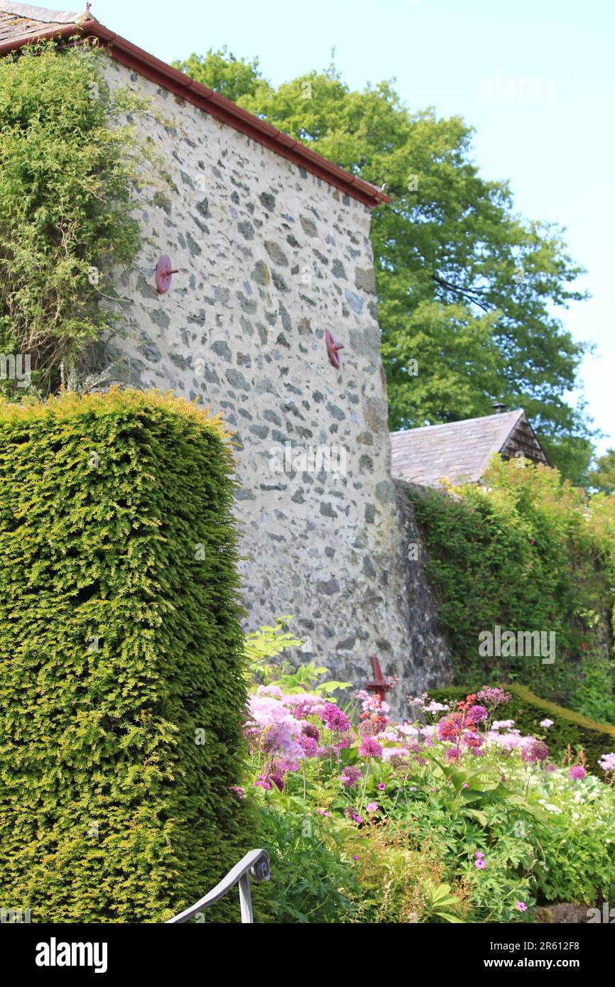 Discovering welsh gardens hi-res stock photography and images - Alamy