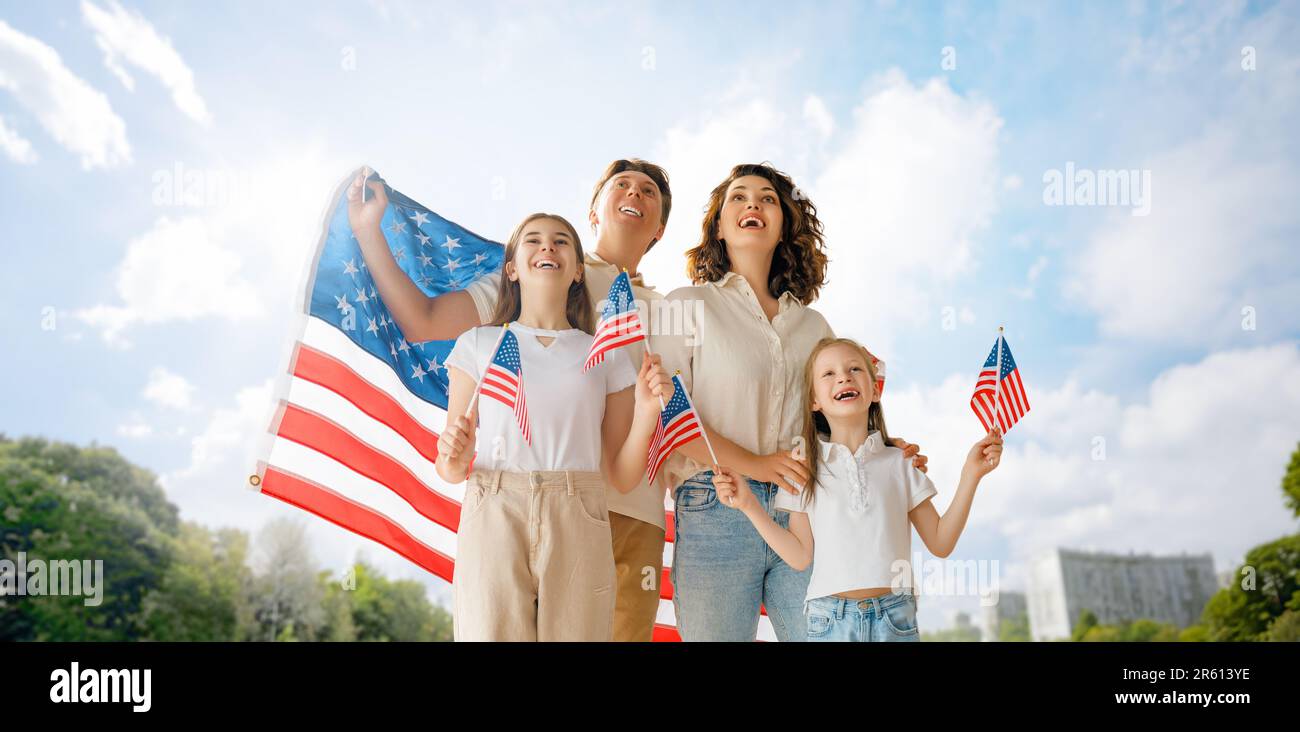 Usa children smile group hi-res stock photography and images - Alamy