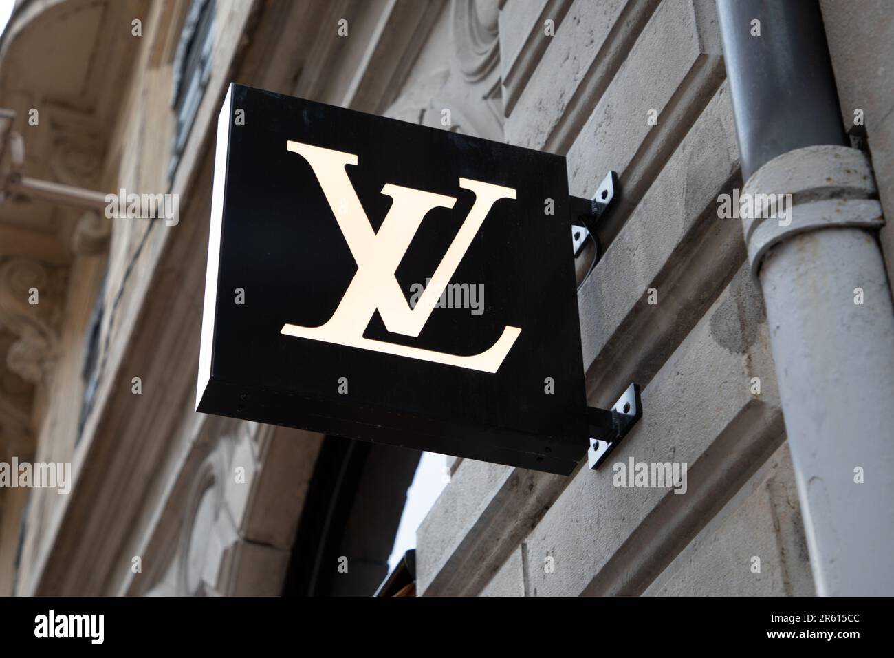 Lug business logo hi-res stock photography and images - Alamy