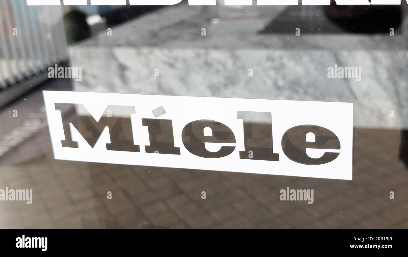 Miele logo hi-res stock photography and images - Alamy