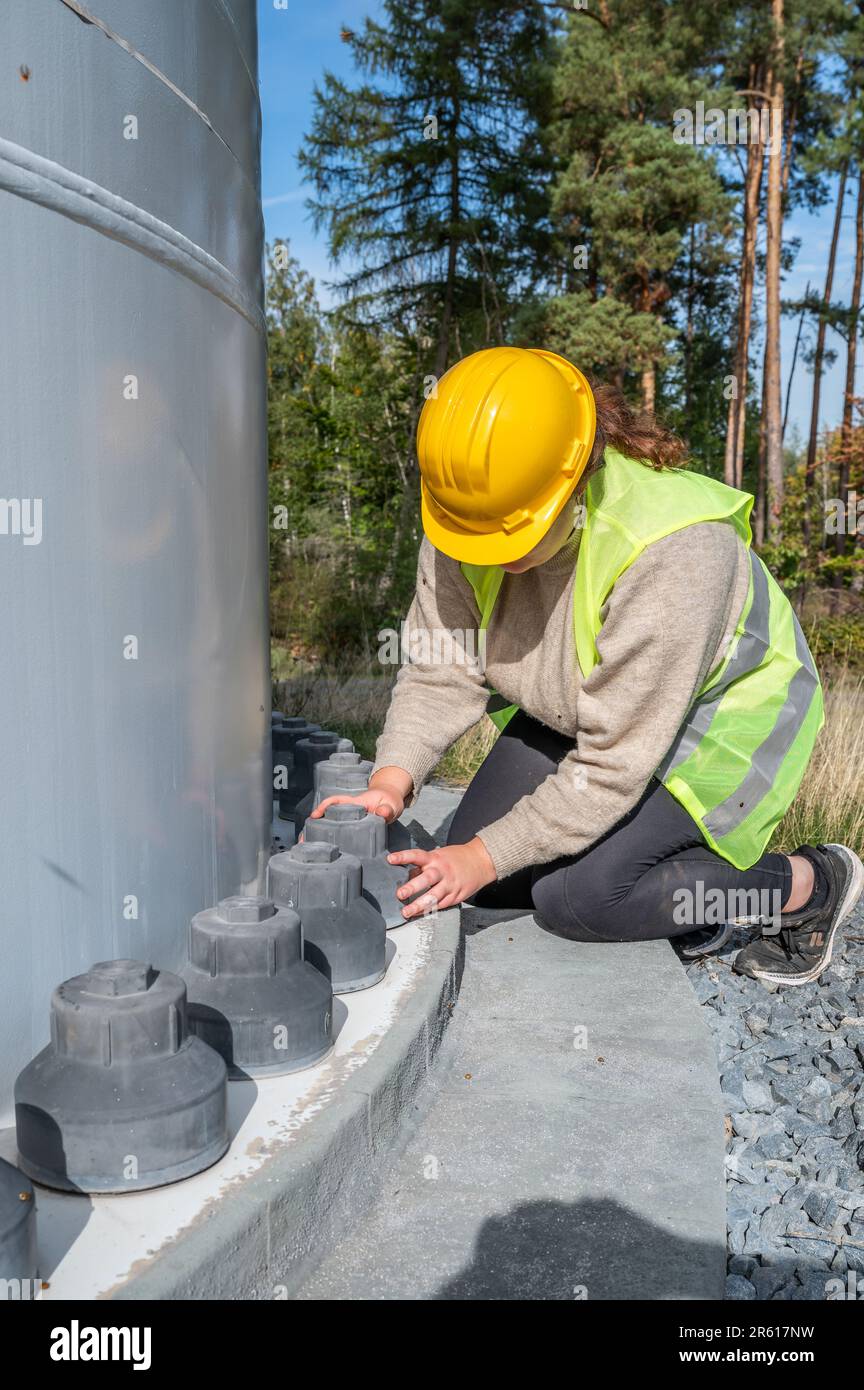 Woman engineer pipes hi-res stock photography and images - Alamy