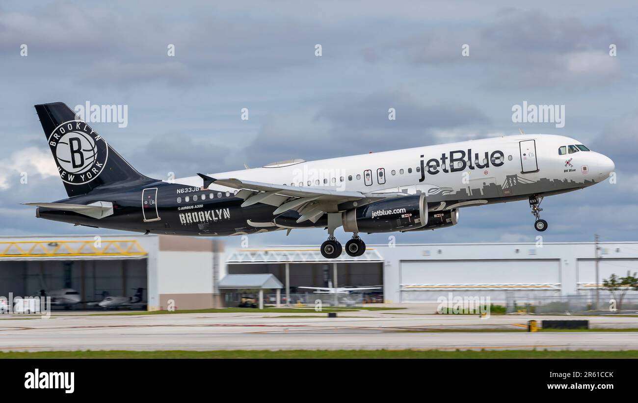 jetBlue A320 "BK Blue" Livery Stock Photo - Alamy