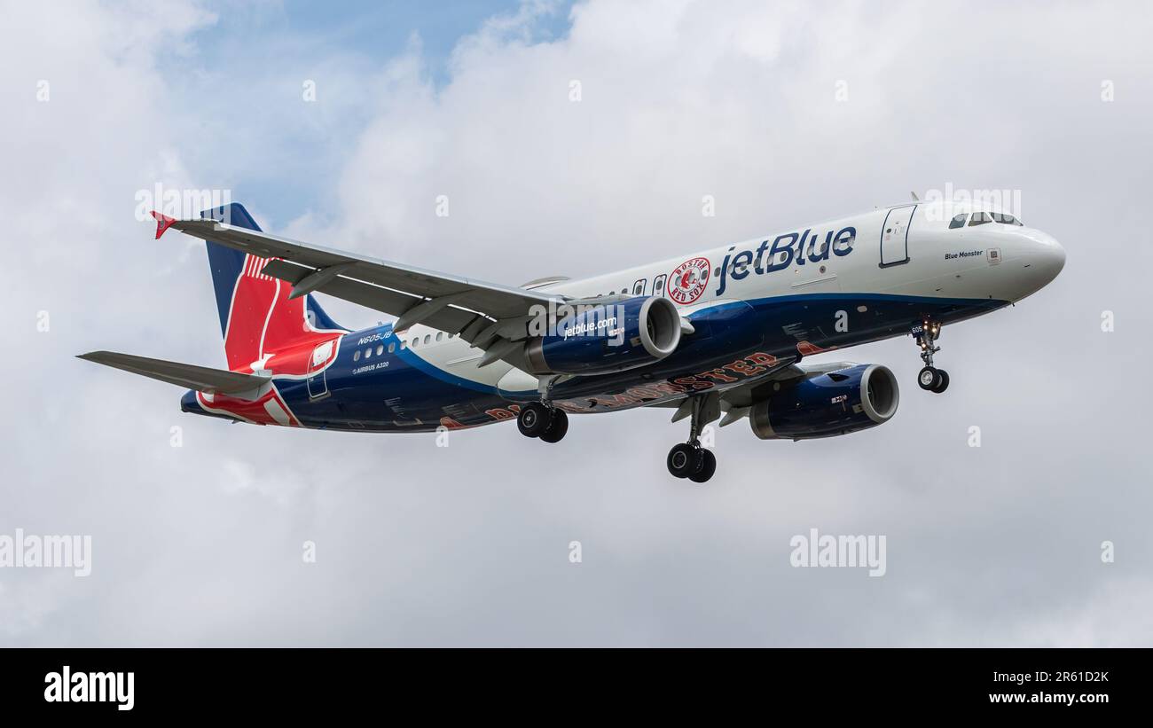 jetBlue A320 "Blue Monster" Livery Stock Photo - Alamy