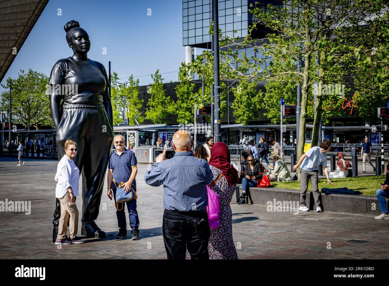 ROTTERDAM - 06/06/2023, Audience at the new Moments Contained statue in ...