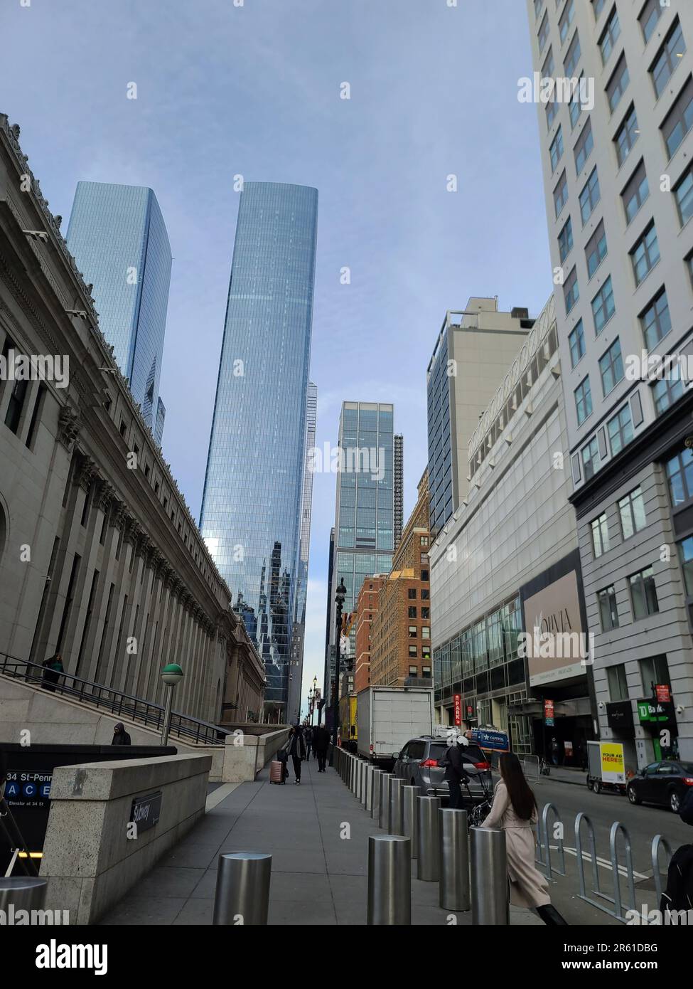 An urban scene of New York City during daytime Stock Photo - Alamy