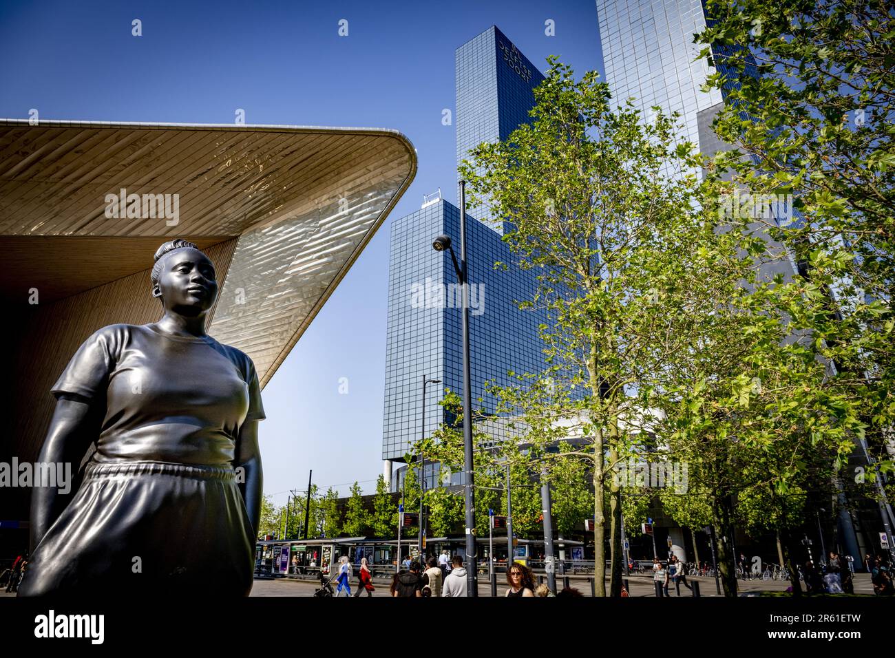 ROTTERDAM - 06/06/2023, Audience at the new Moments Contained statue in ...