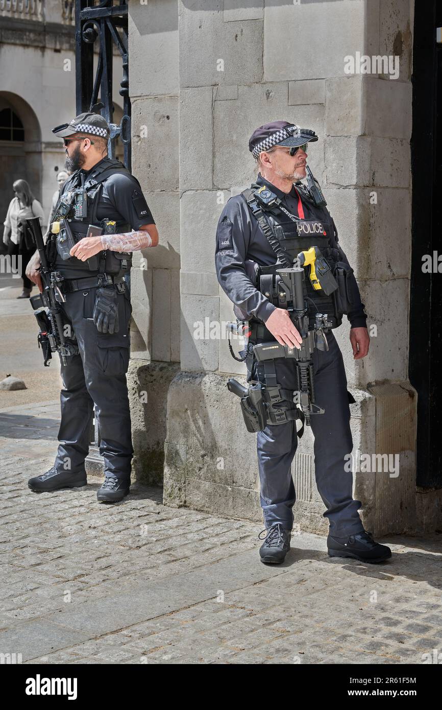 Guard duty display hi-res stock photography and images - Alamy