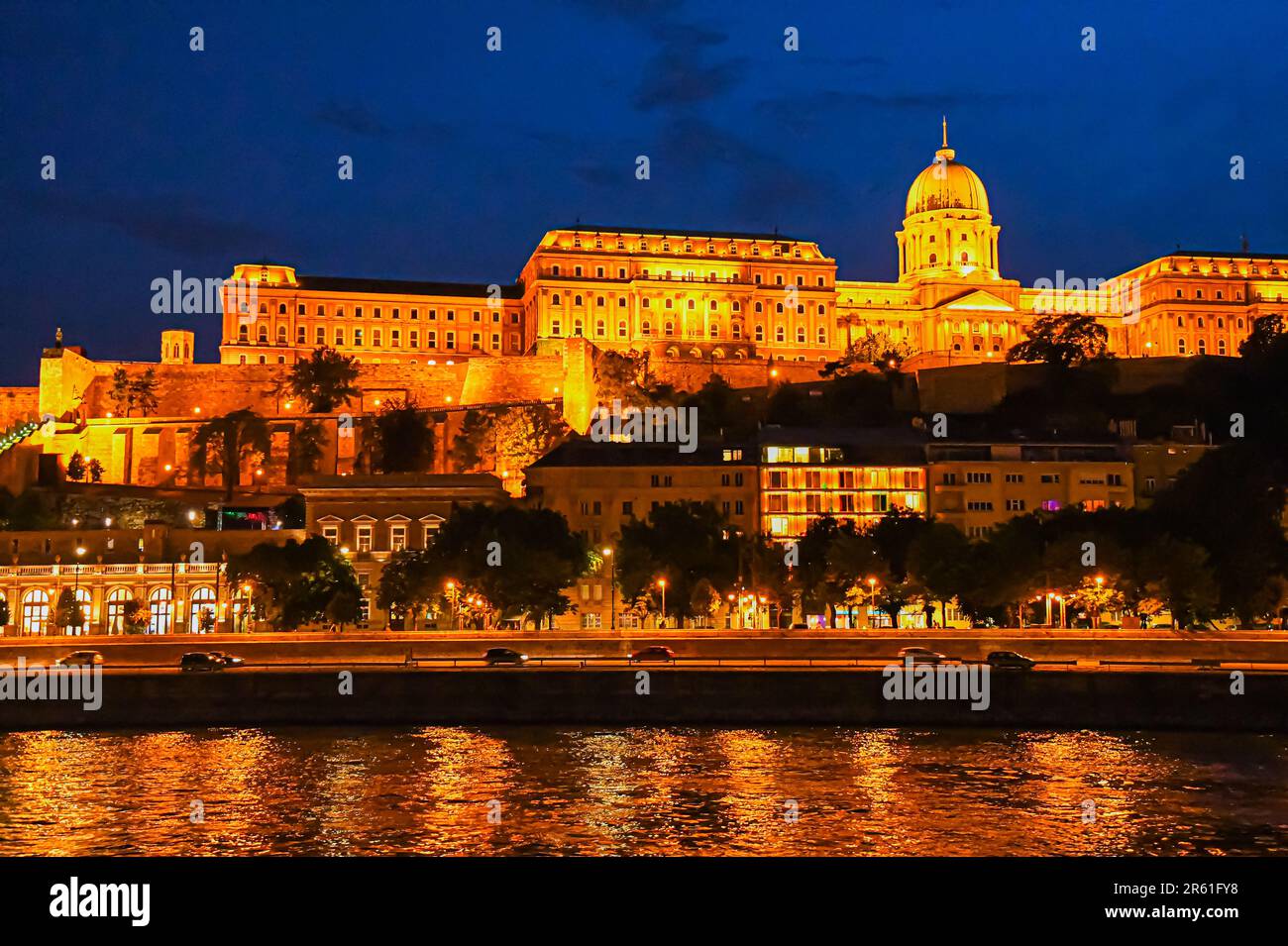 Budapest water hi-res stock photography and images - Alamy