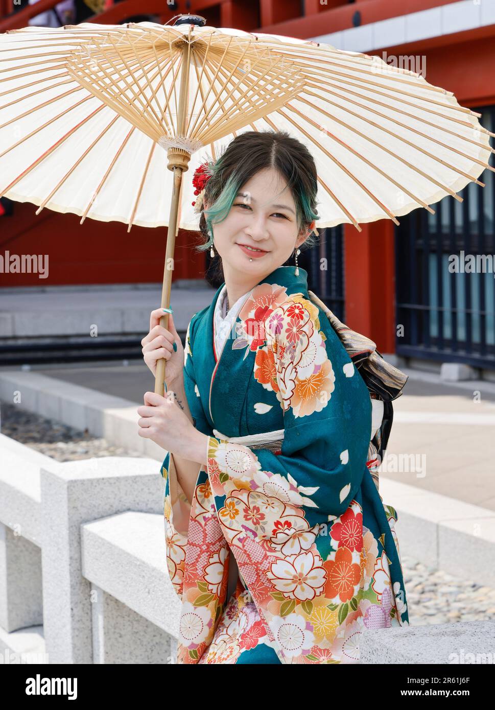 Wrapped body temple hi-res stock photography and images - Alamy
