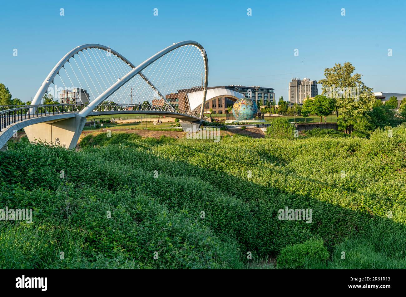 A view of the Minto Island Bridge and Eco-Earth Globe at Riverfront ...