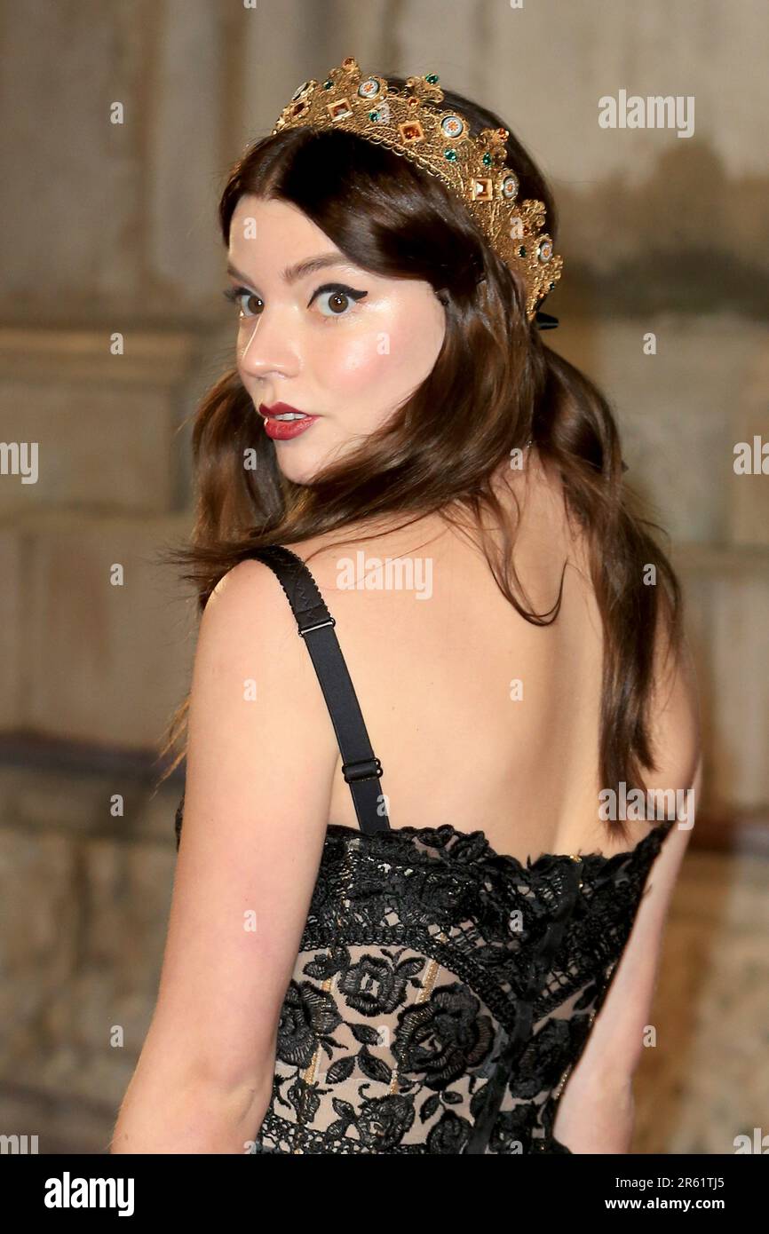 London, UK. 18th Feb, 2018. Anya Taylor-Joy attends the EE British ...