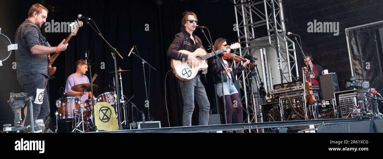 The Roving Crows perform on the Bob Wyatt Stage at Wallingford Bunkfest ...