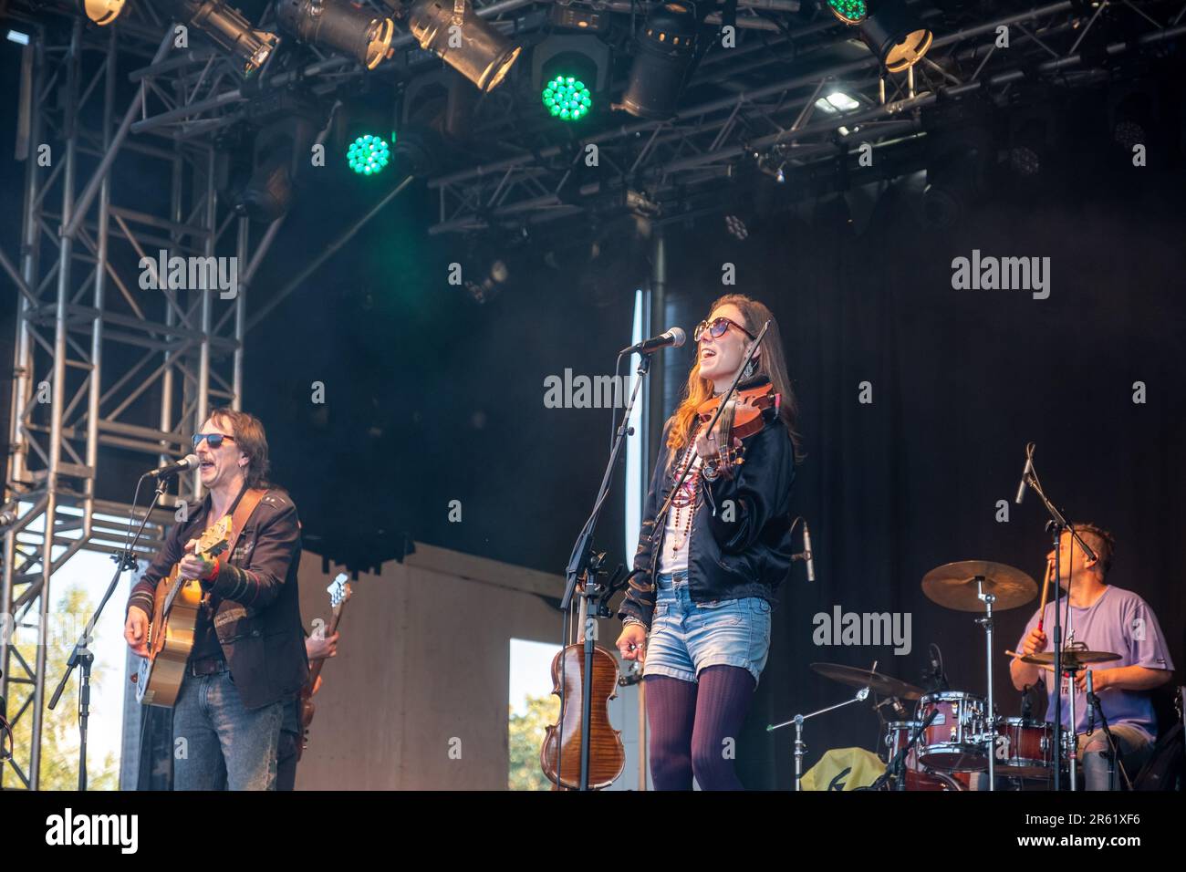 The Roving Crows perform on the Bob Wyatt Stage at Wallingford Bunkfest ...