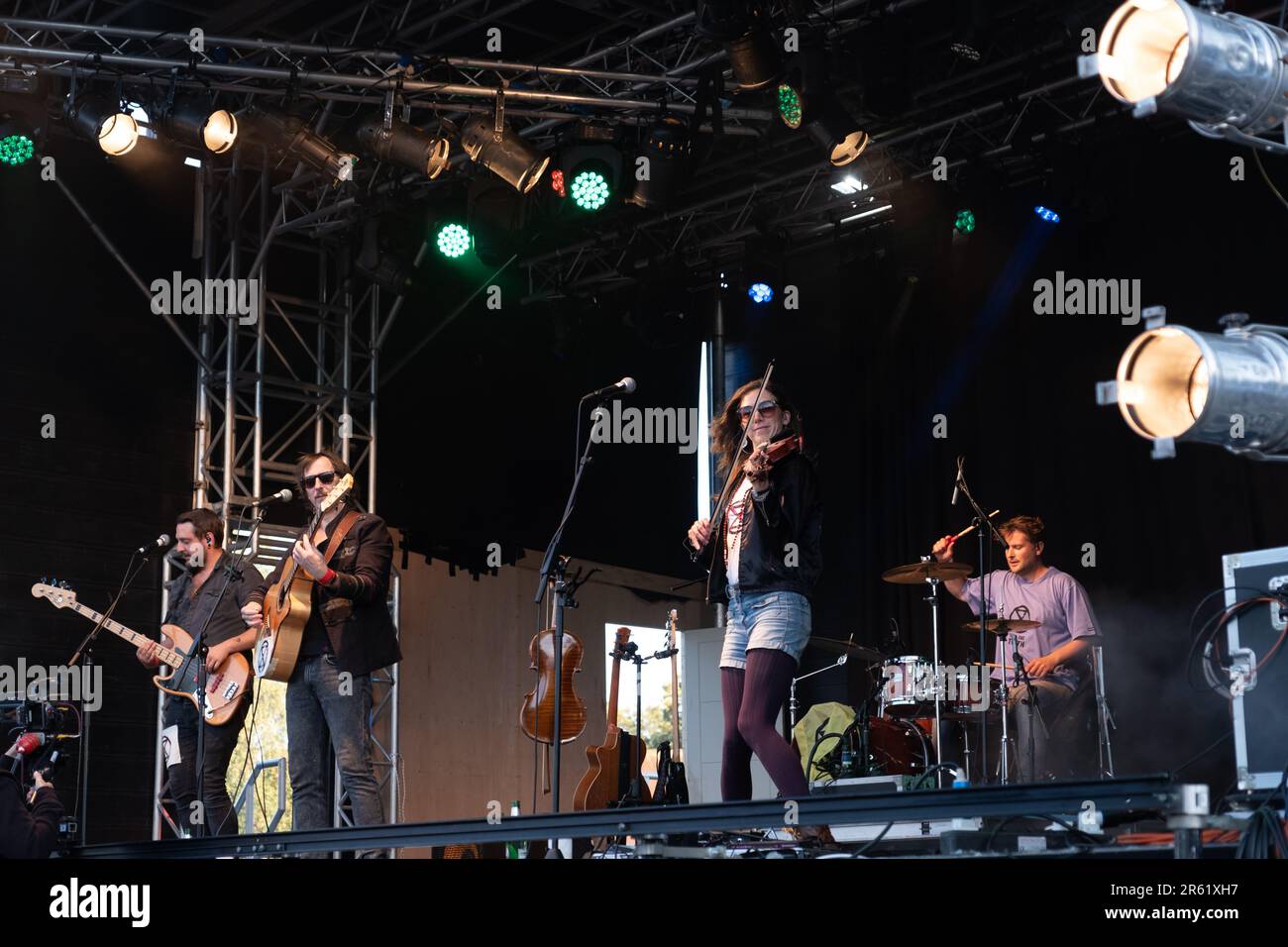The Roving Crows perform on the Bob Wyatt Stage at Wallingford Bunkfest ...