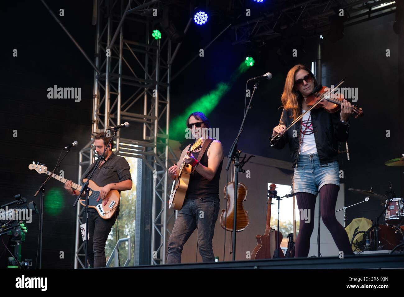 The Roving Crows perform on the Bob Wyatt Stage at Wallingford Bunkfest ...
