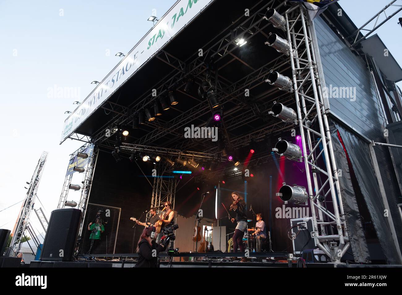 The Roving Crows perform on the Bob Wyatt Stage at Wallingford Bunkfest ...