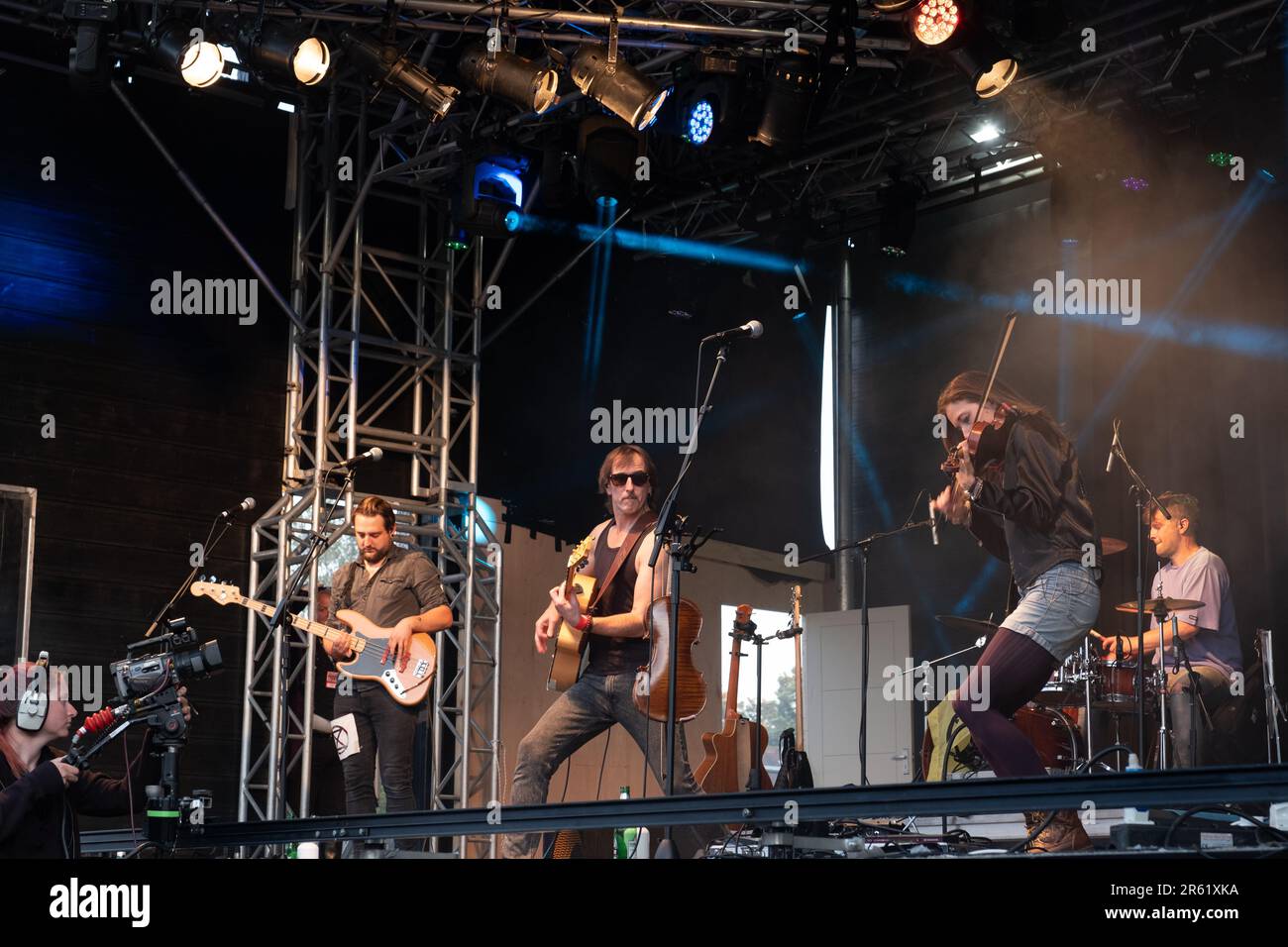The Roving Crows perform on the Bob Wyatt Stage at Wallingford Bunkfest ...