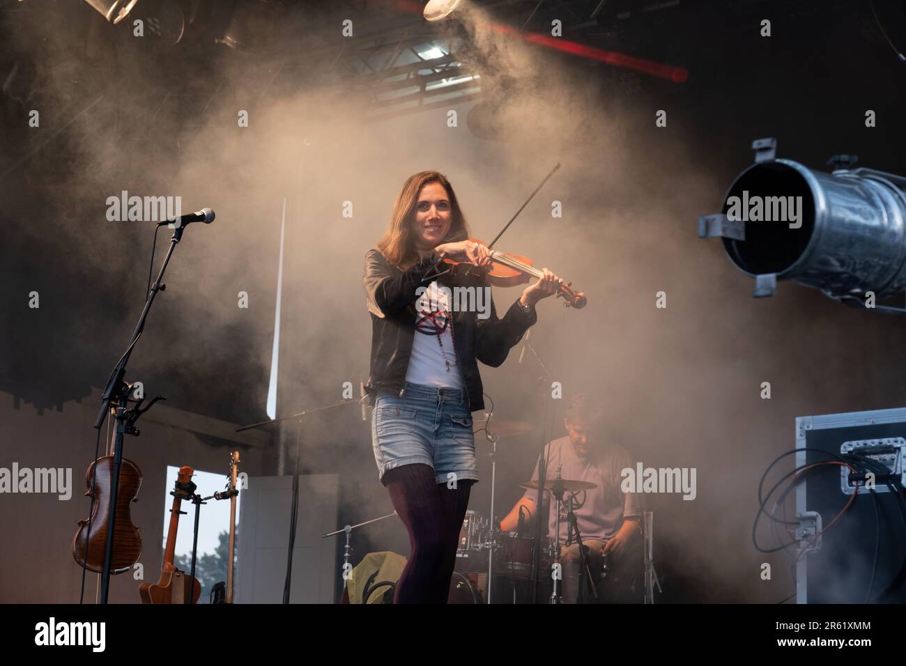 The Roving Crows perform on the Bob Wyatt Stage at Wallingford Bunkfest ...
